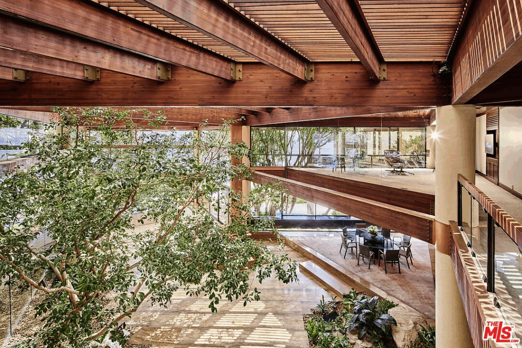 Johnny Carson's Former Malibu Estate Listed For $110 Million