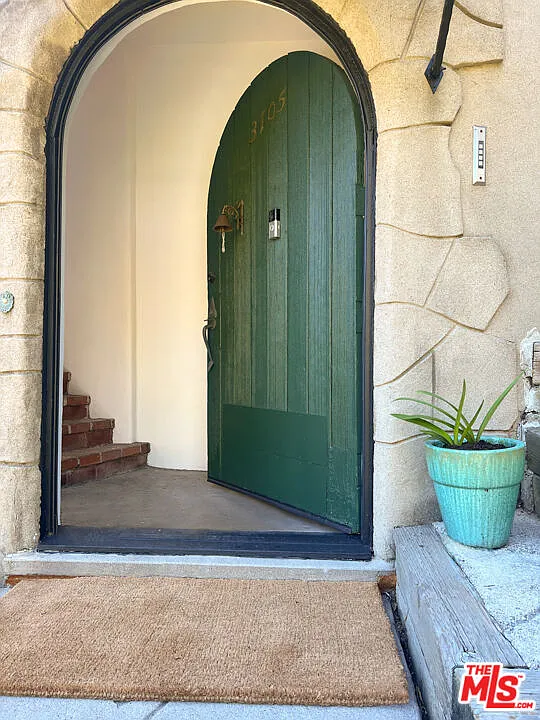The Revolution's Keyboardist Lisa Coleman Lists LA Home For Just Under ...