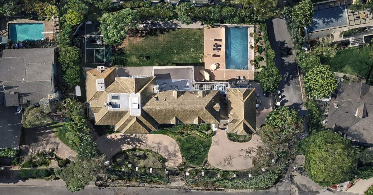 Macaulay Culkin and Brenda Song Buy $10.35 Million Sherman Oaks Mansion